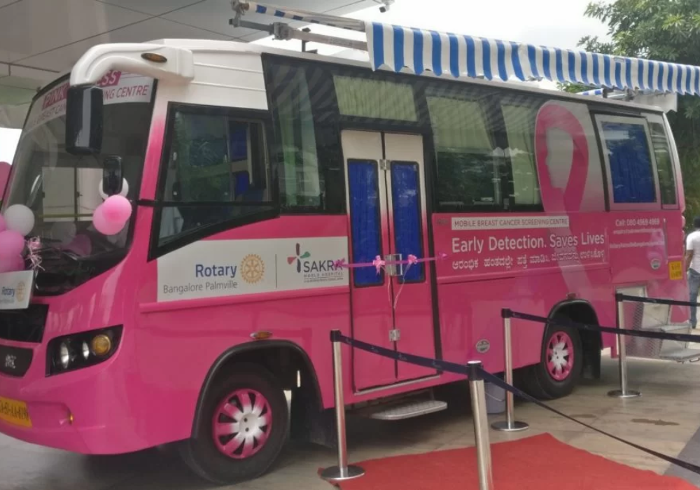 Pink Bus Provides Mammography Services at Kumbh Mela | Human Online