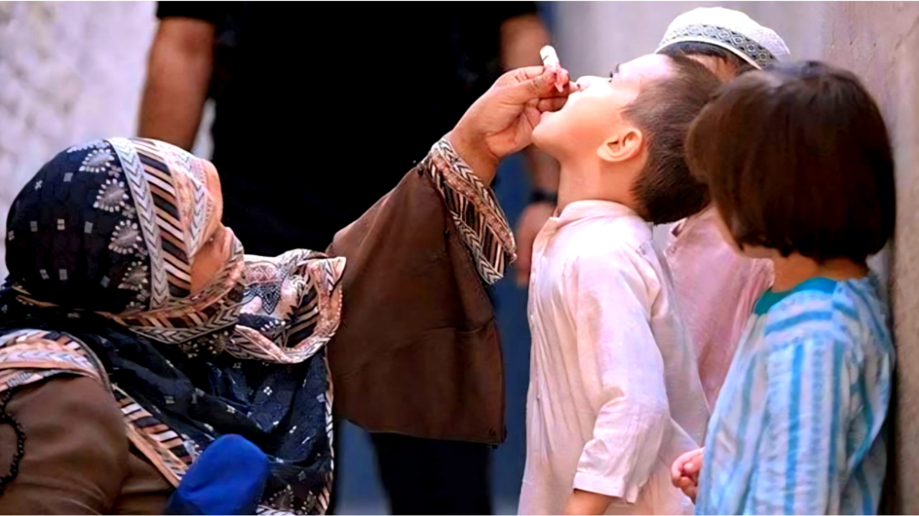 Attack on Anti-Polio Team in Karachi’s Sachal Goth, 12 Arrested | Human ...