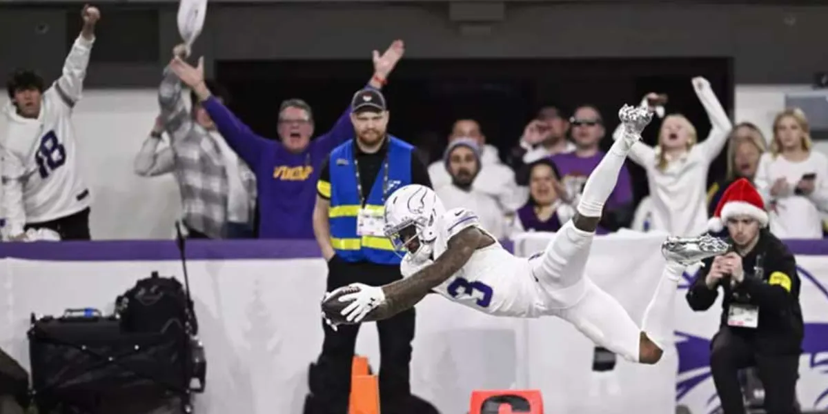 Packers Clinch Playoff Spot as Broncos, Cowboys Secure Key Wins | Human ...