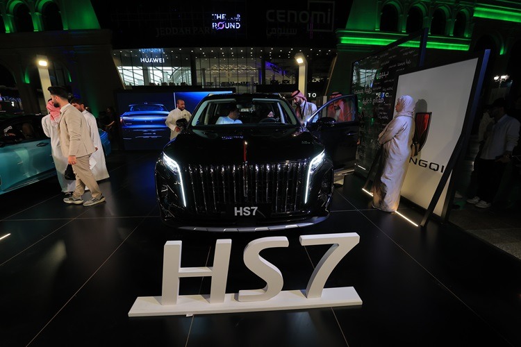 Hongqi H6 & HS7 Unveiled in Spectacular Launch: Viral in Saudi Arabia | Human Online