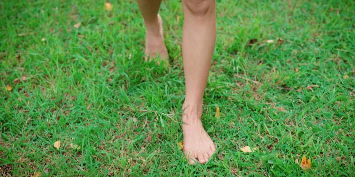 Barefoot Walking Gains Attention As Experts Highlight Health Benefits ...