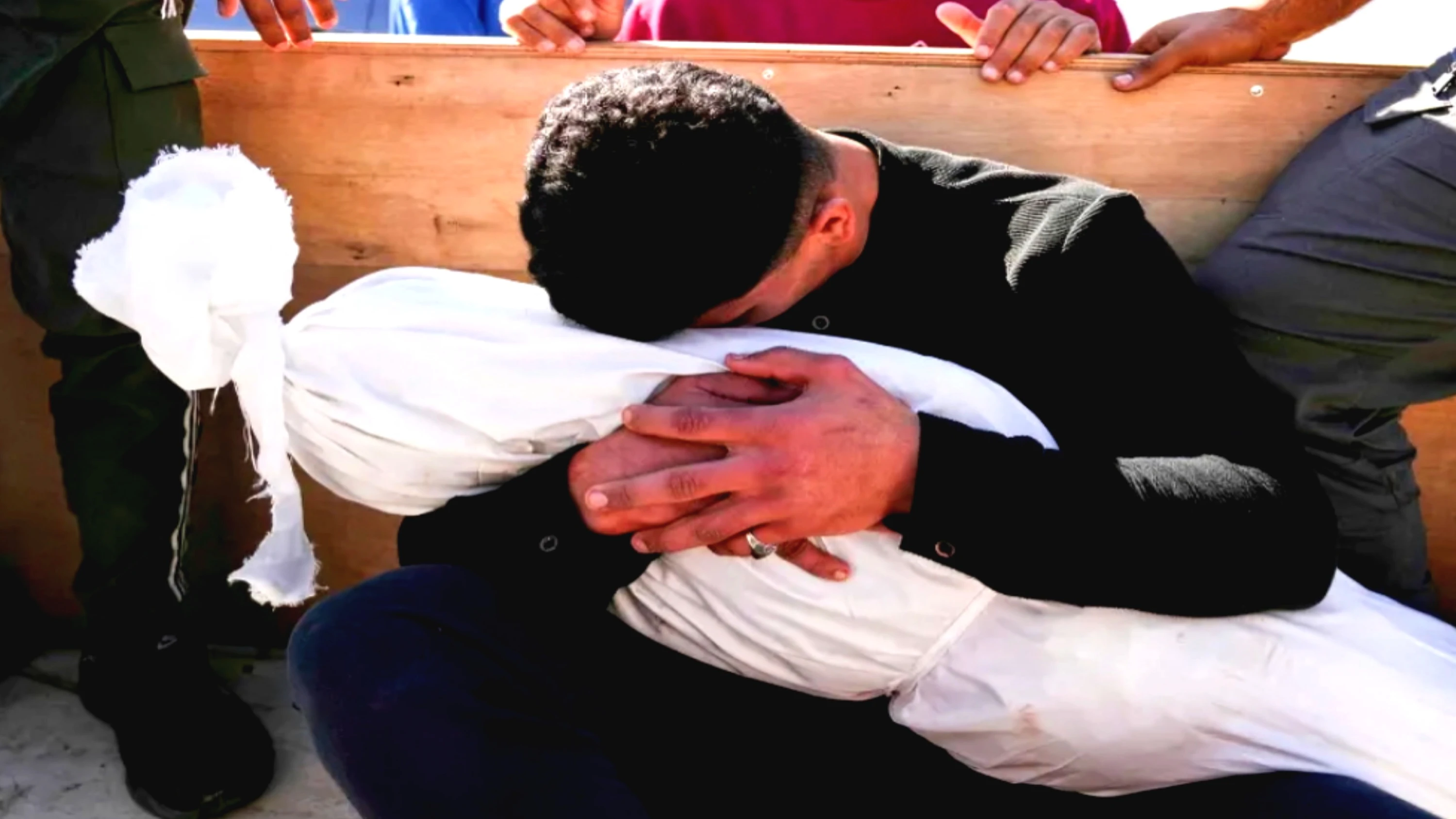 Rafah Explosion Kills Israeli Soldiers as Gaza Air Strikes Leave 16 ...