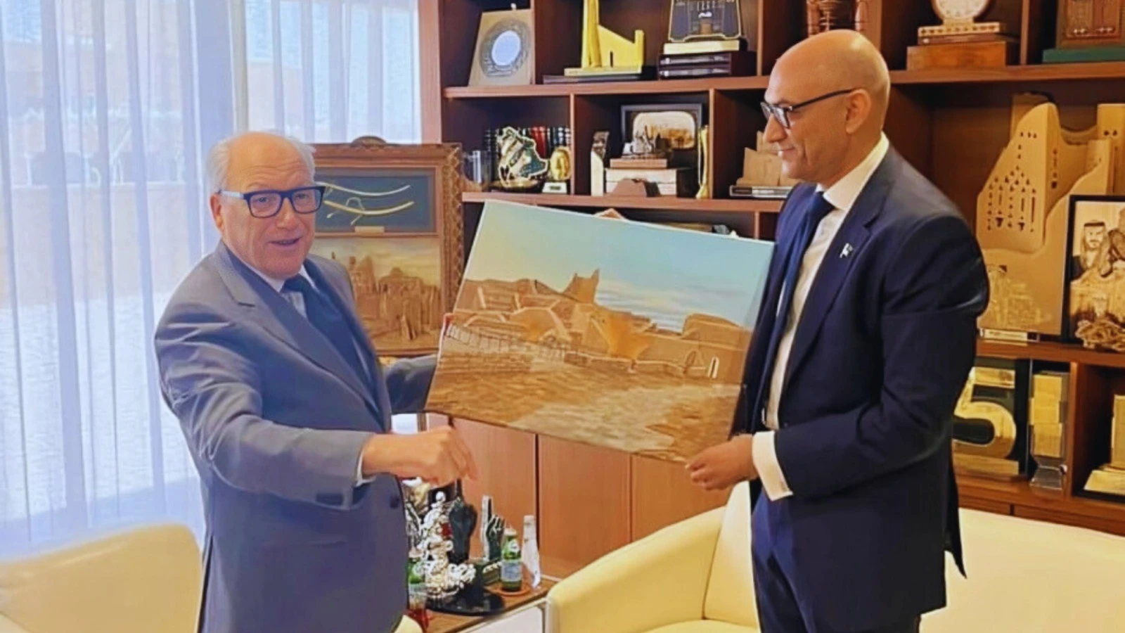 Pakistani Envoy Meets Diriyah Gate CEO to Boost Cultural Ties | Human ...