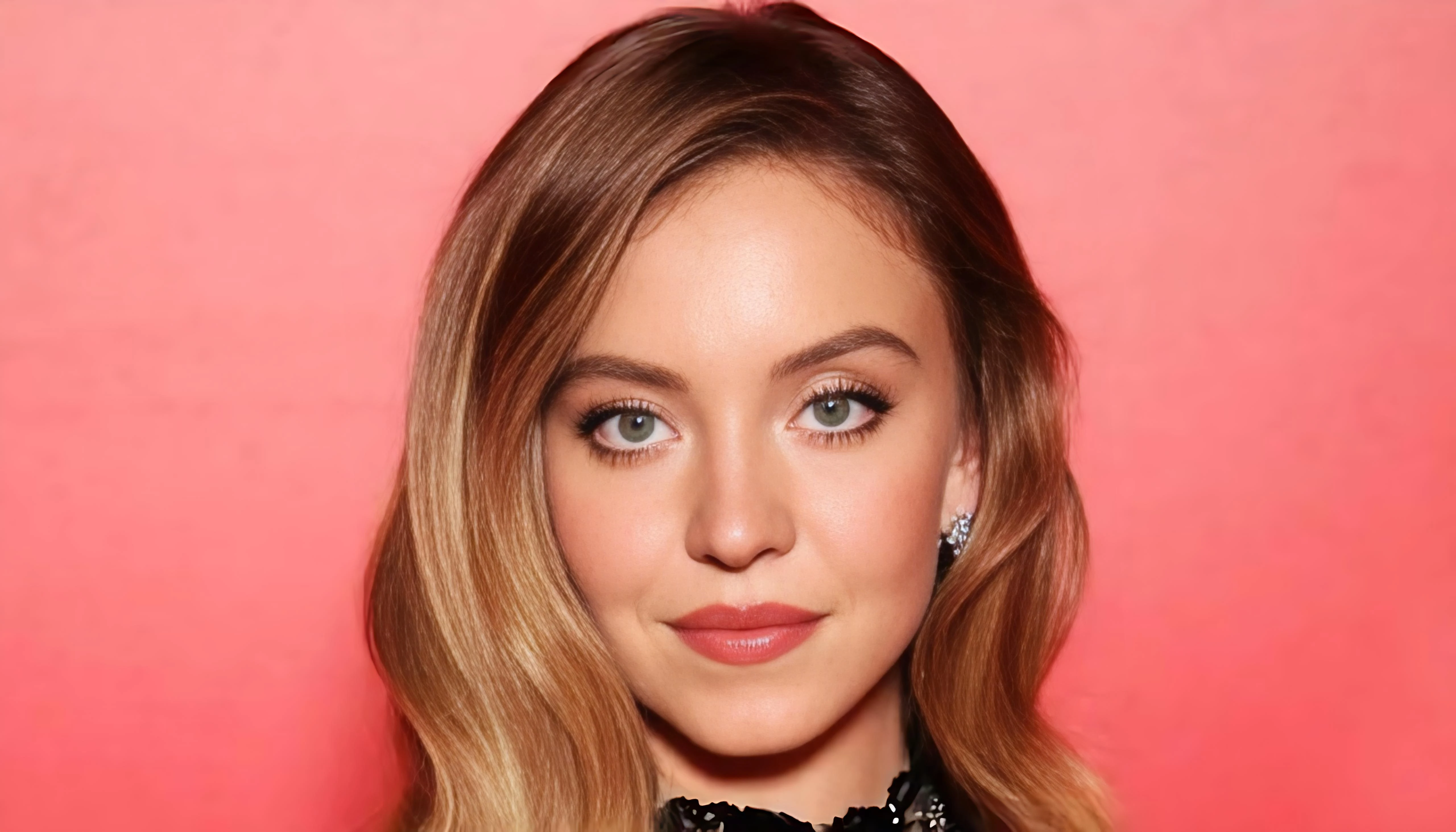 Sydney Sweeney Reveals Struggles After Euphoria Fame | Human Online